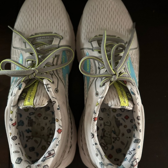 Brooks | Shoes | Brooks Launch 8 Limited Edition Nursing Medical First ...